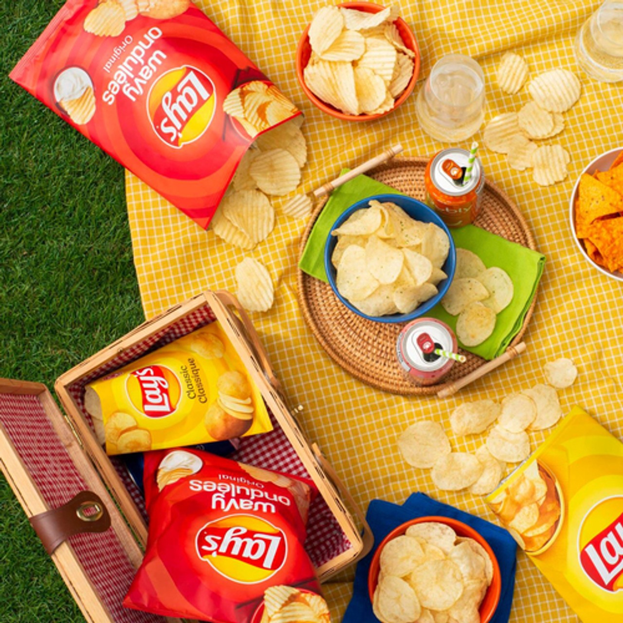 Lay's Potato Chips Wavy Original 415 g - Voilà Online Groceries & Offers