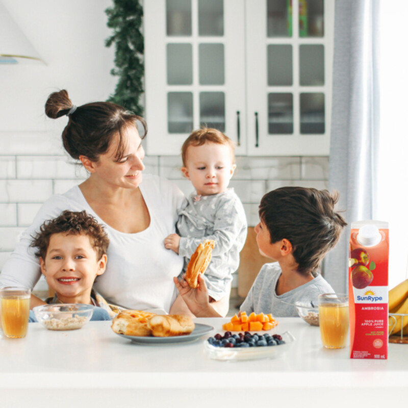 SunRype Juice Ambrosia Pure Apple 900 ml - Voilà Online Groceries & Offers